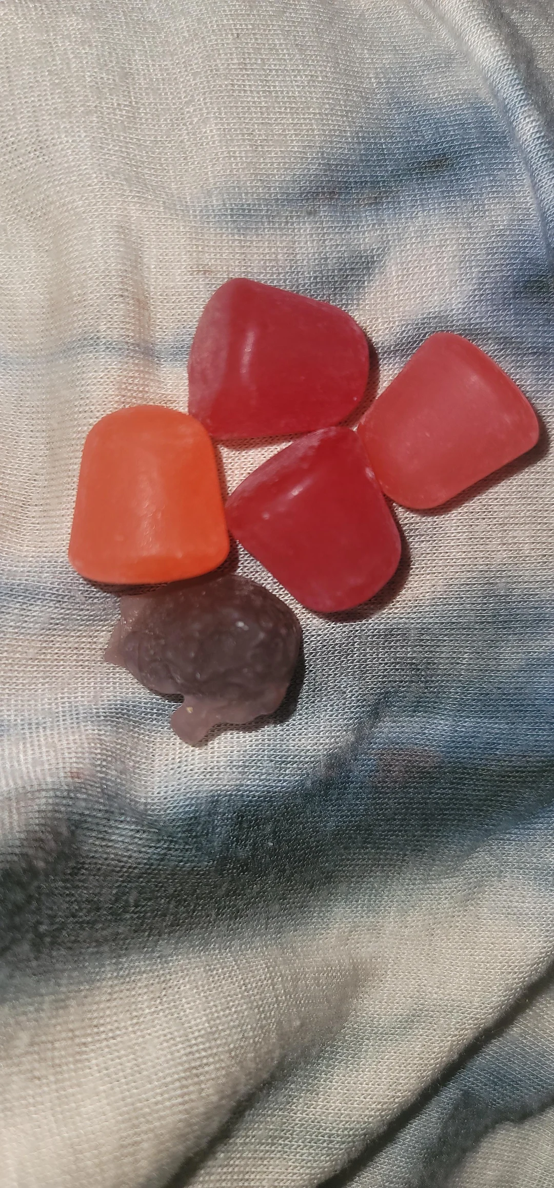 Purple deformed dot | Scrolller