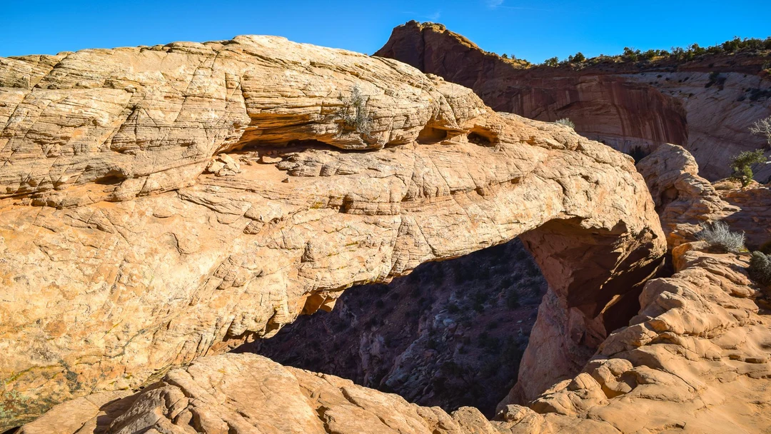 Landscape Arch at Canyonlands National Park [2048x1152] [OC] | Scrolller