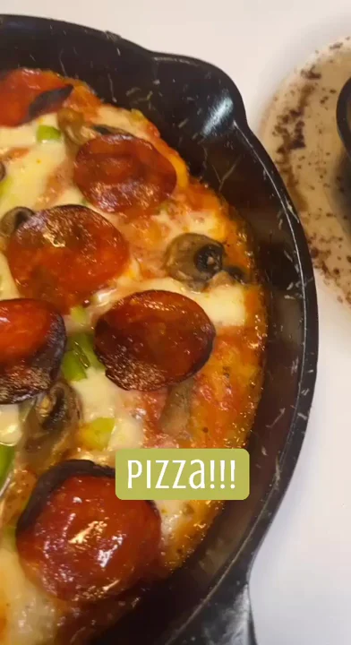 Pan Pizza. My first pizza. | Scrolller