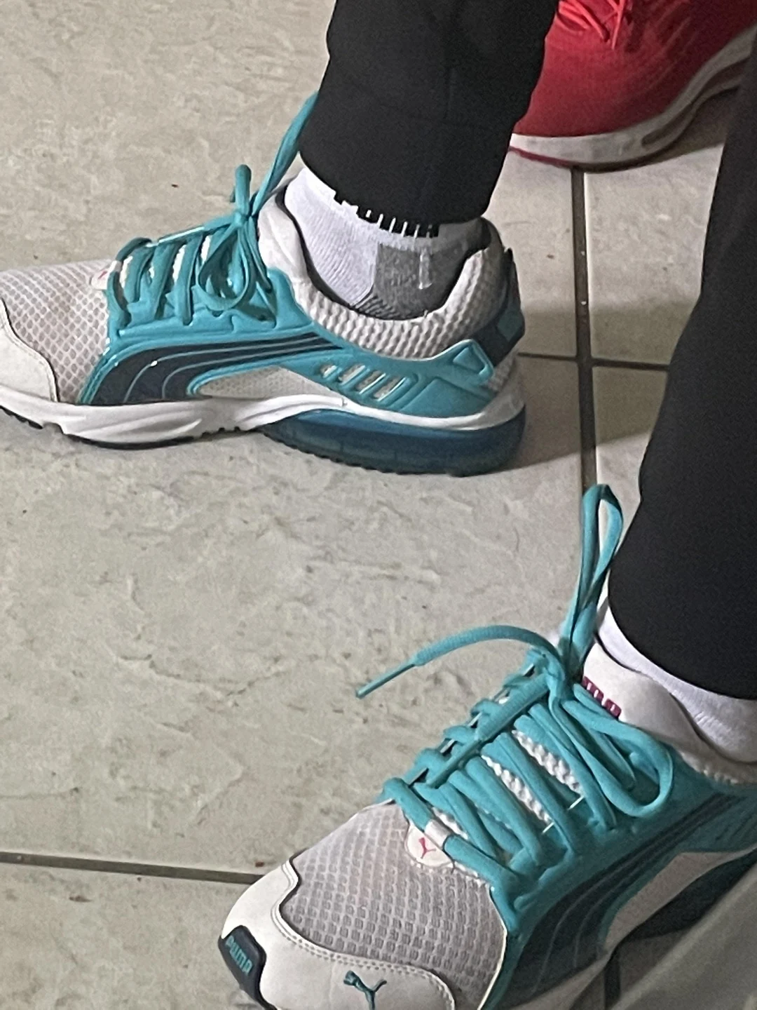 Anyone know the name of this shoe? | Scrolller