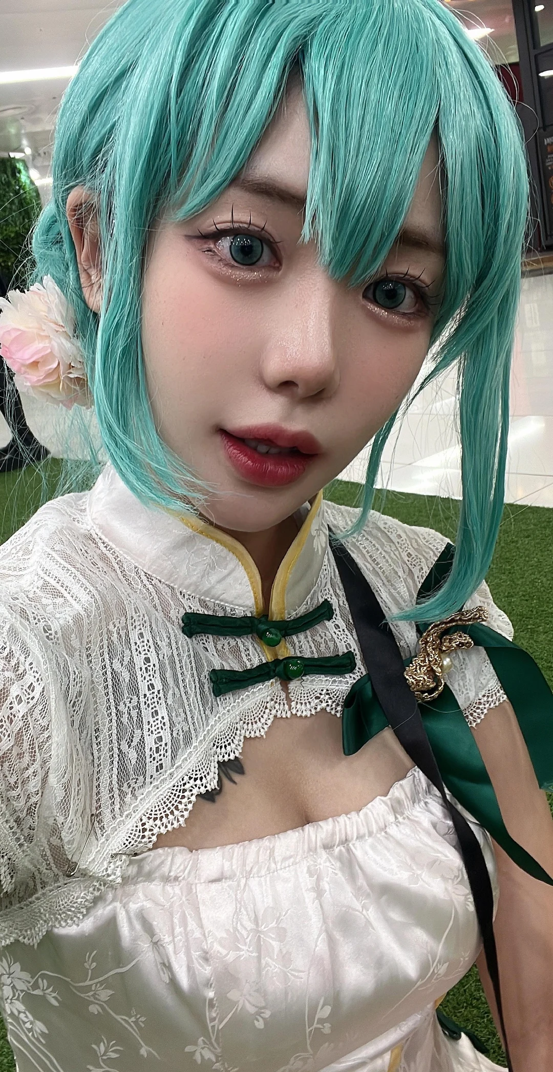 Hatsune Miku by Yui | Scrolller