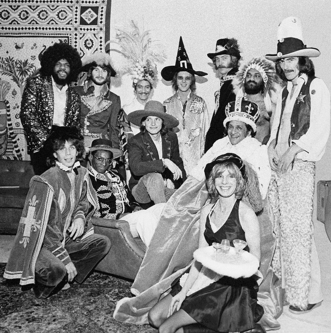 George Harrison and his band - 1974. | Scrolller