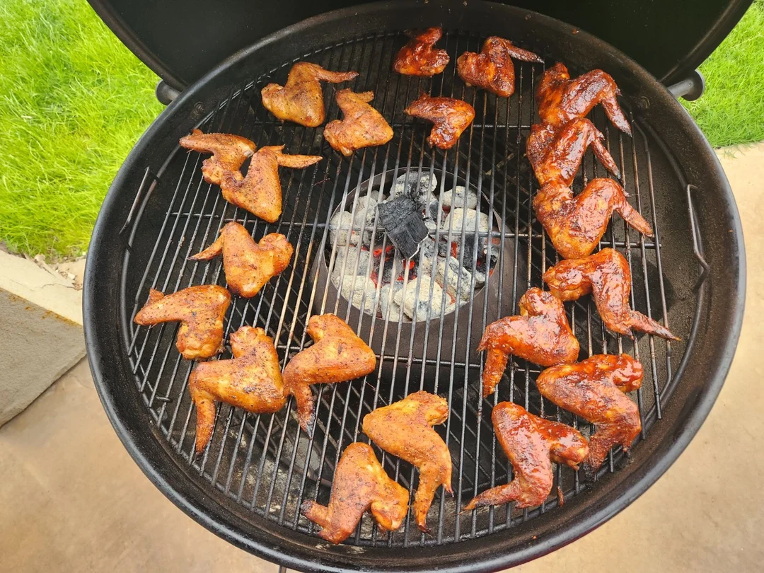 Whole wings with the vortex | Scrolller