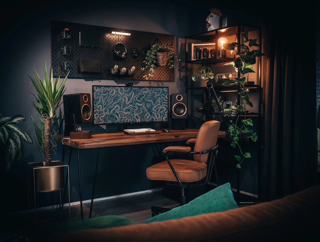 My updated workspace | Scrolller