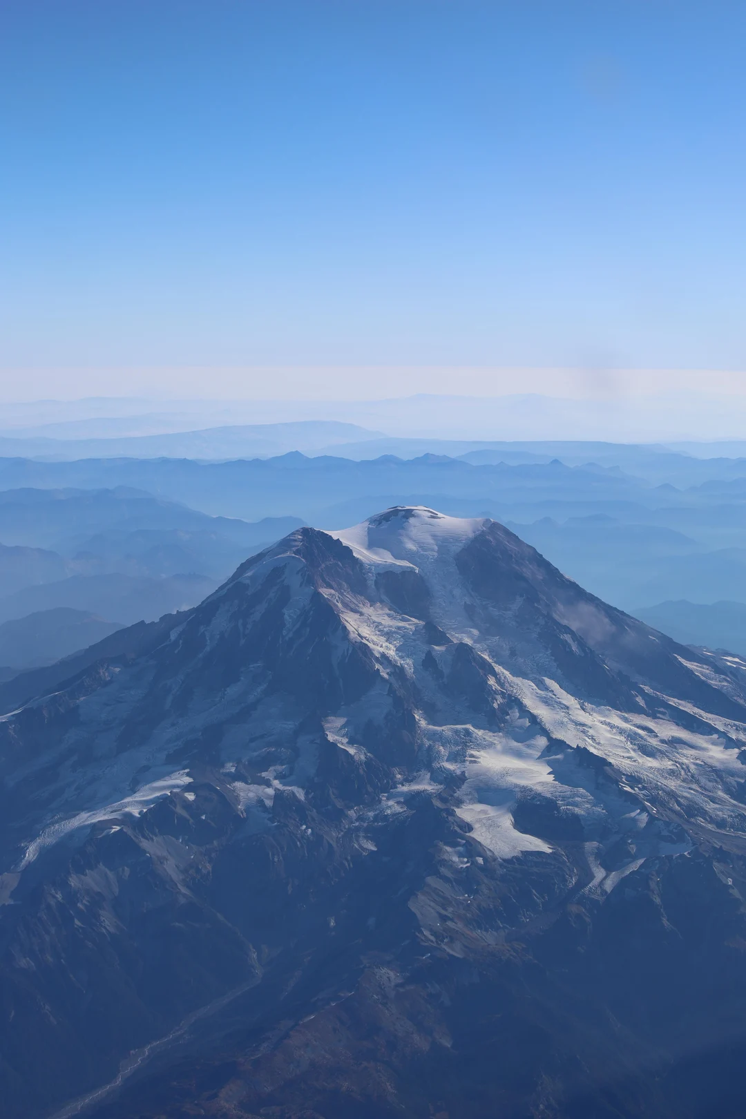 Mount Rainier on arrival [OC][4160x6240] | Scrolller