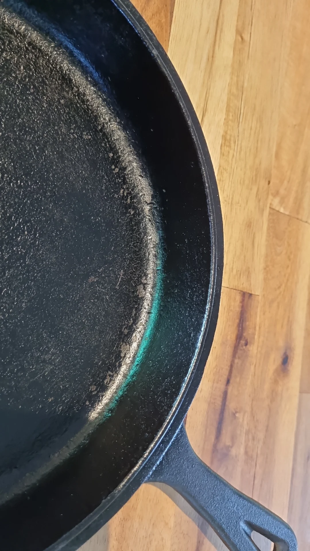 Flaking of seasoning | Scrolller