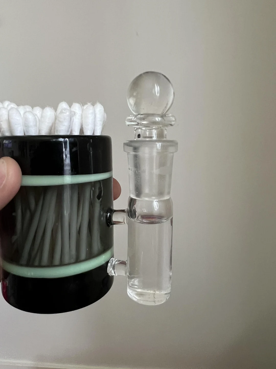 Glass on glass stuck. Help! | Scrolller