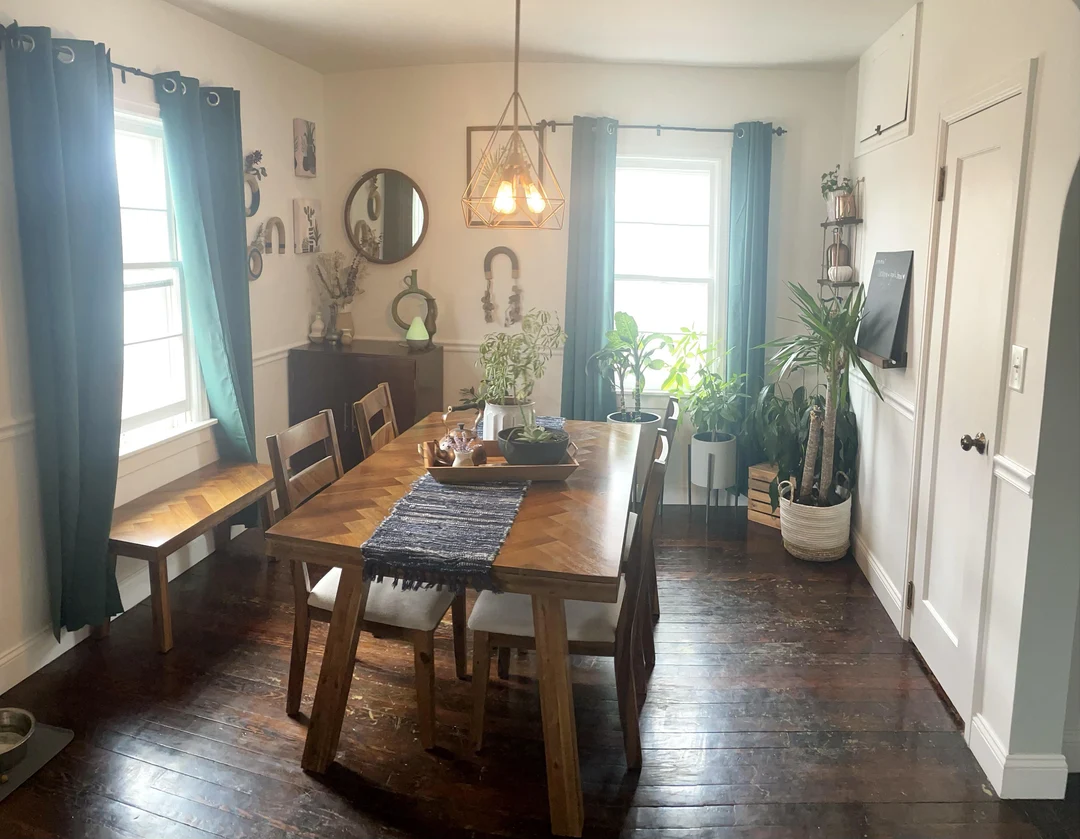 Our very cozy dining room. | Scrolller