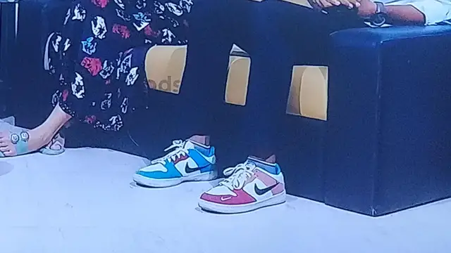 what shoe is this? | Scrolller