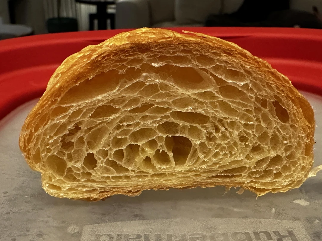 Croissant Crumb! | Scrolller