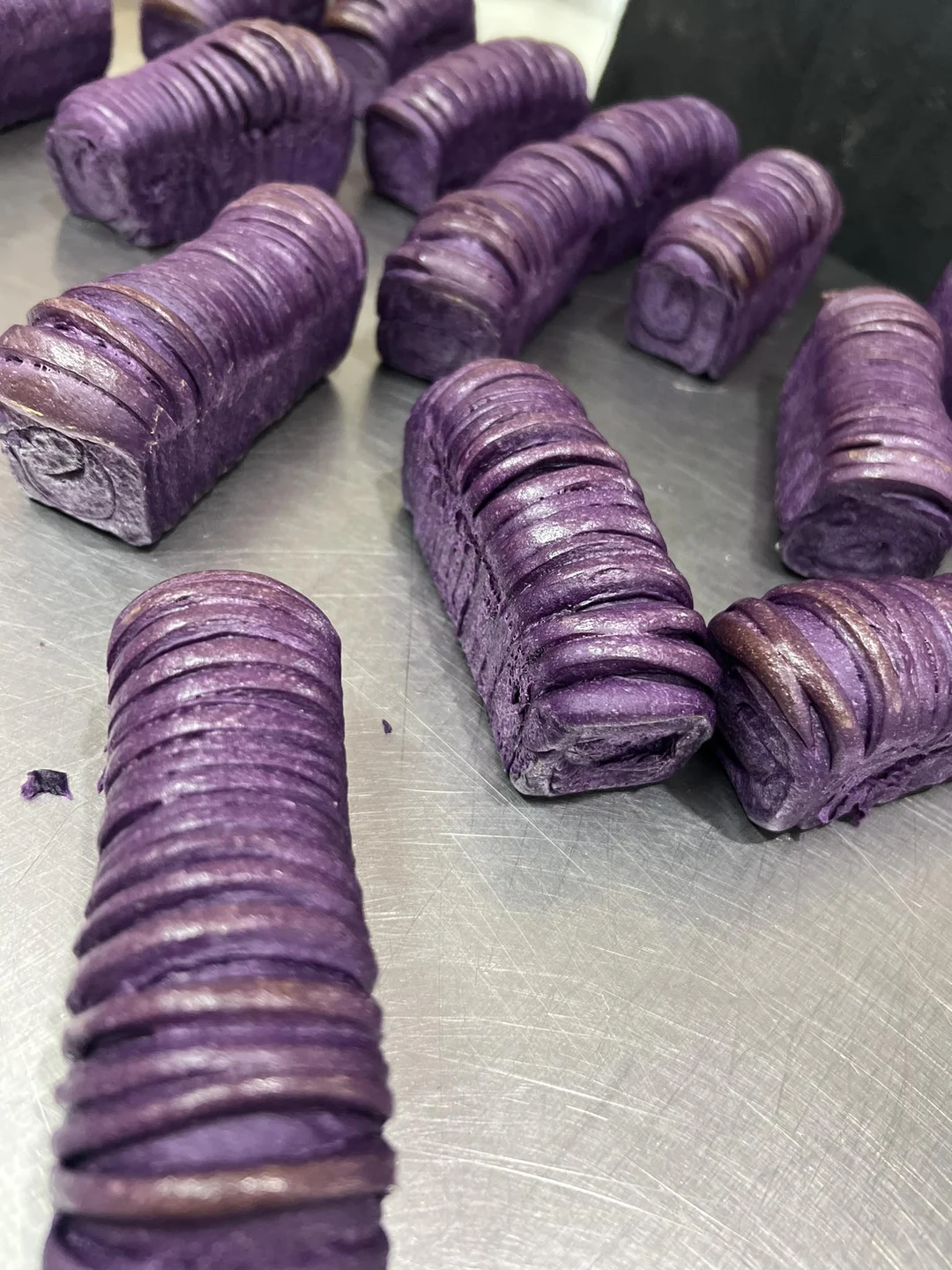 Ube rolls | Scrolller