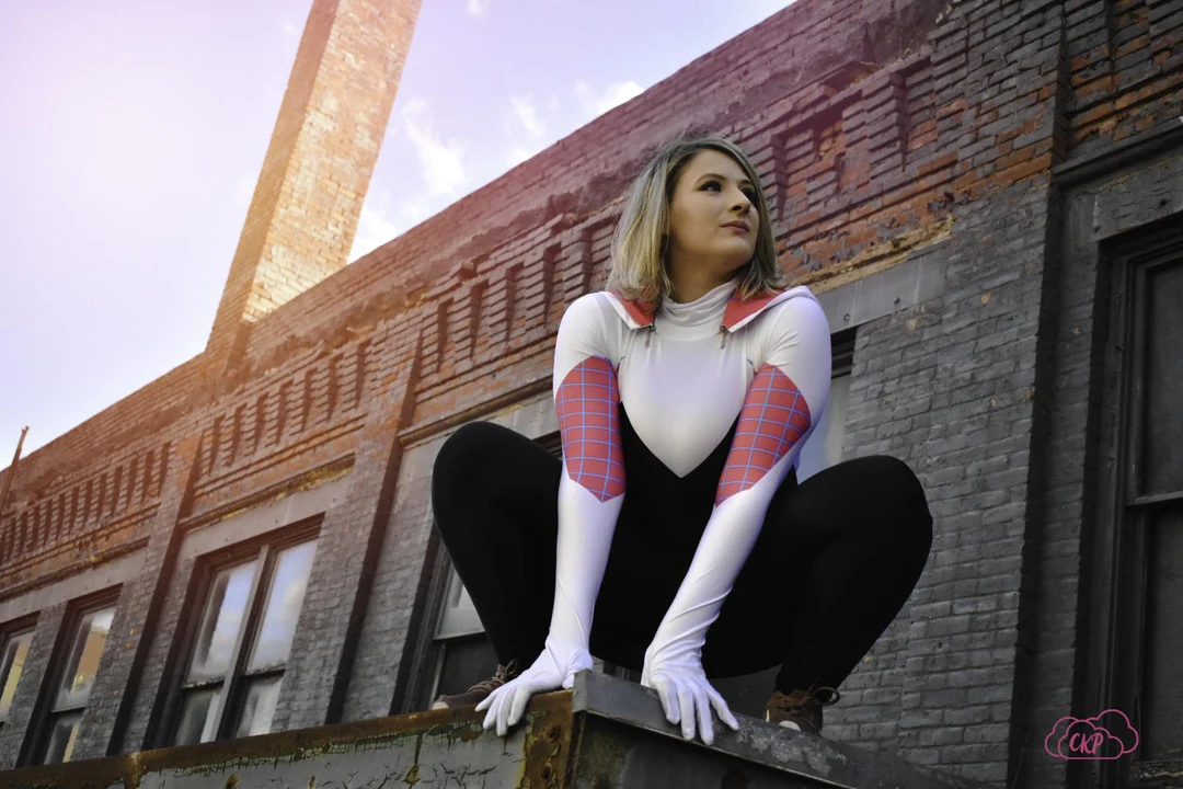 Spider-Gwen Cosplay by Geek.en.Chic | Scrolller