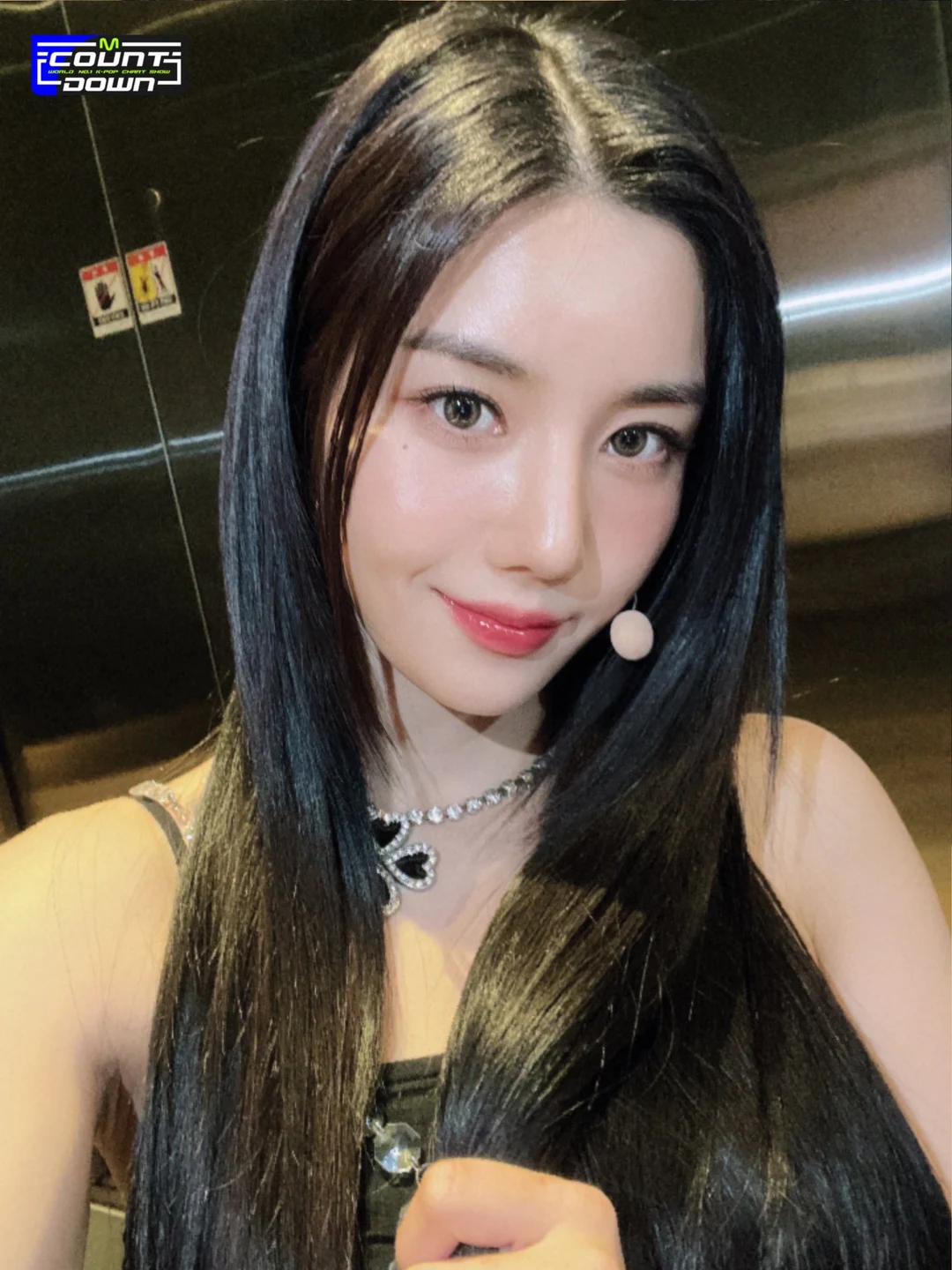 221013 Mnet M Countdown Twitter Update with Kwon Eunbi | Scrolller