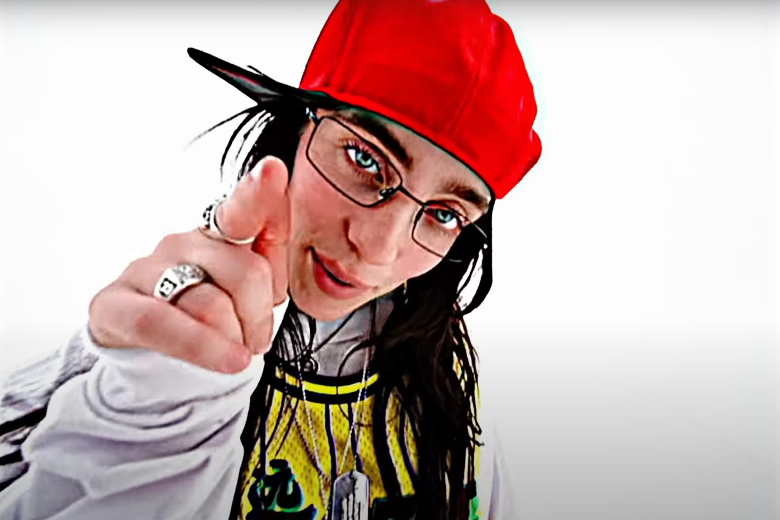 SING THE WHOLE SONG | Scrolller