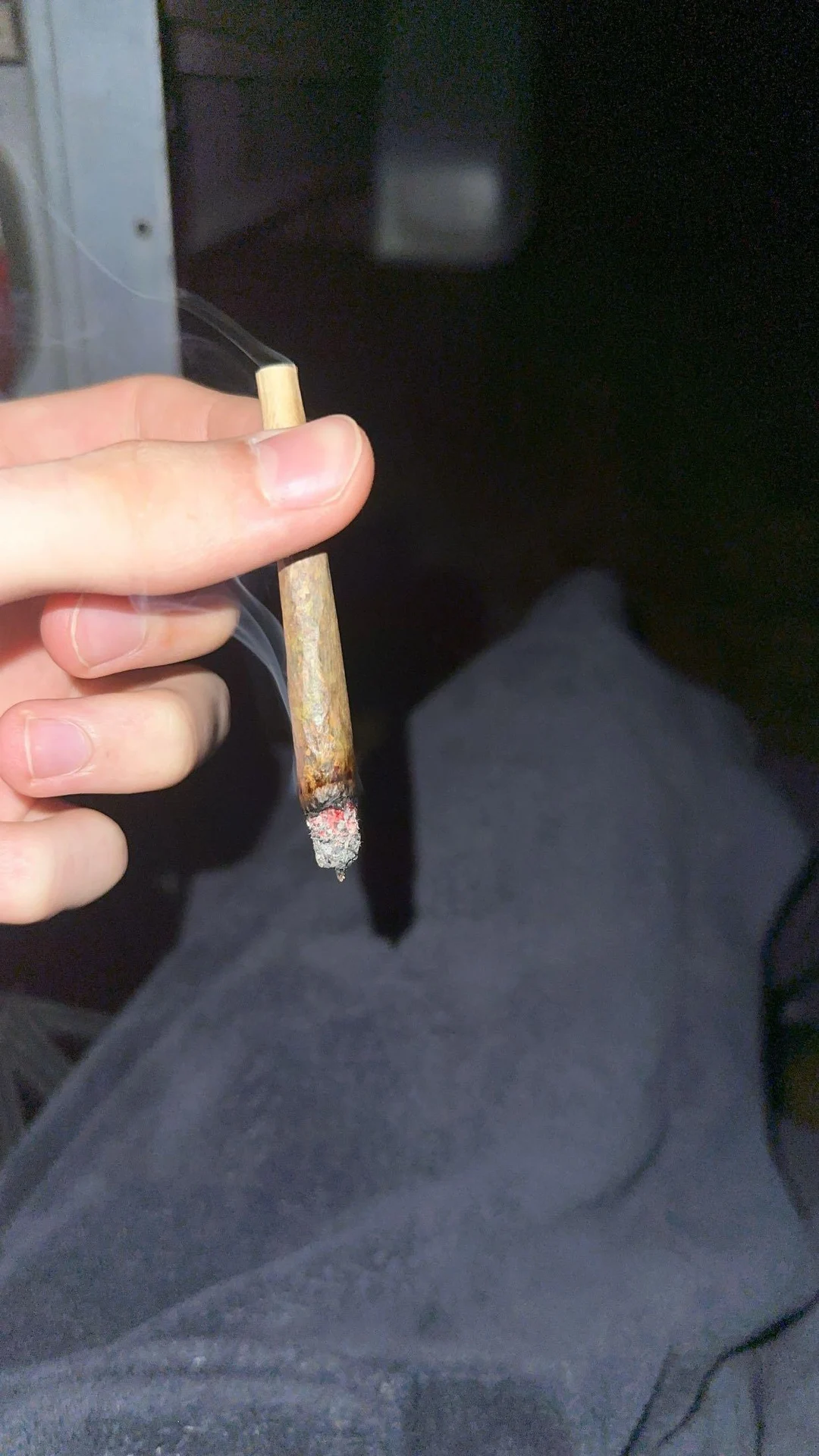 Goodnight J | Scrolller