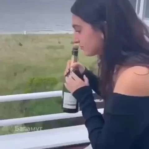 HMC while I shake it real hard!! | Scrolller