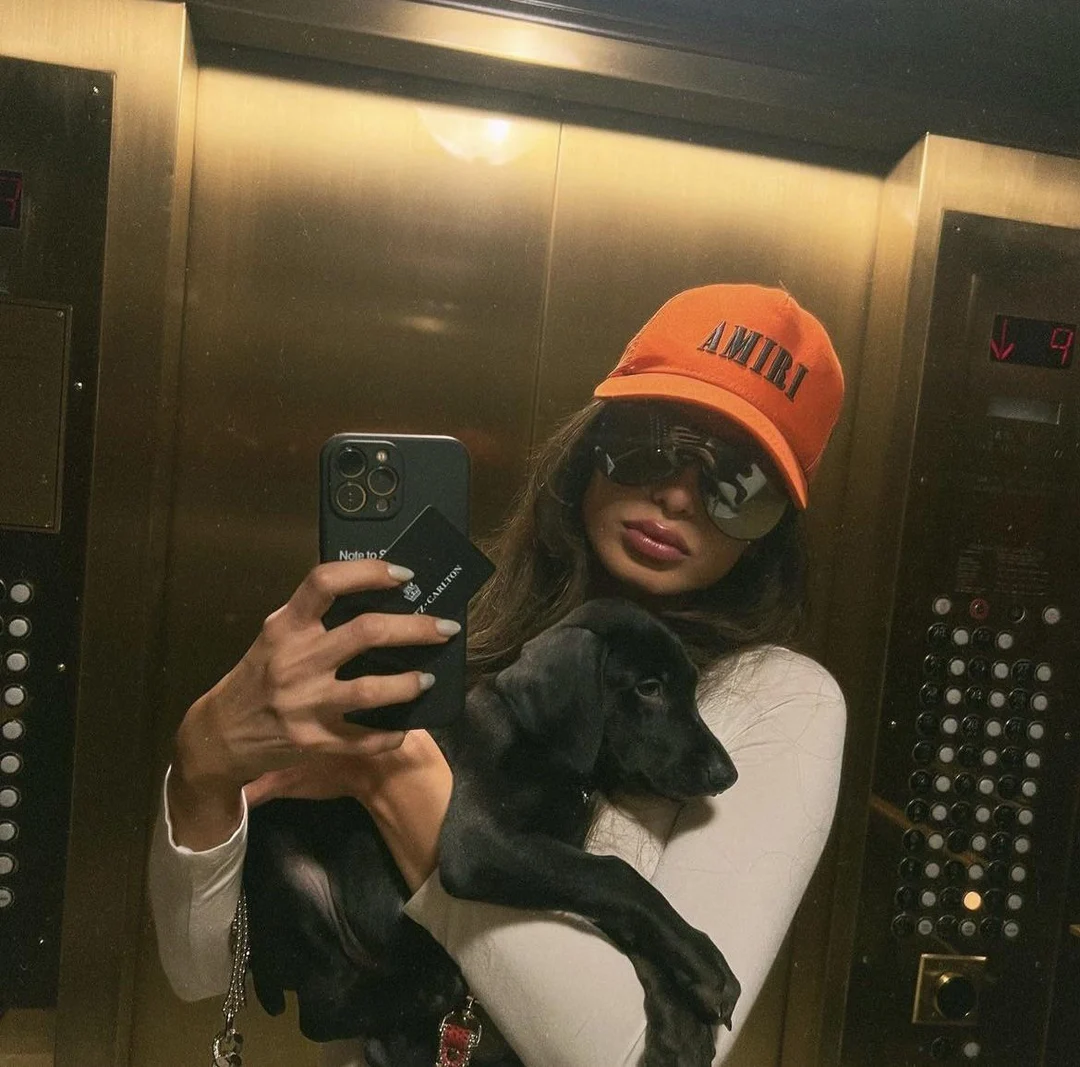 haha I love his side eye | Scrolller