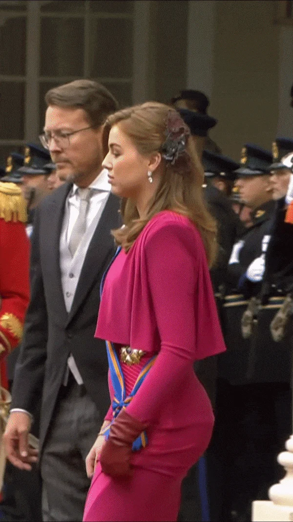 Alexia van Oranje met dikke reet | Scrolller