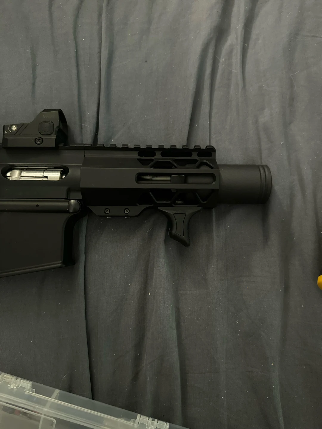 Is this considered a vertical fore grip? | Scrolller