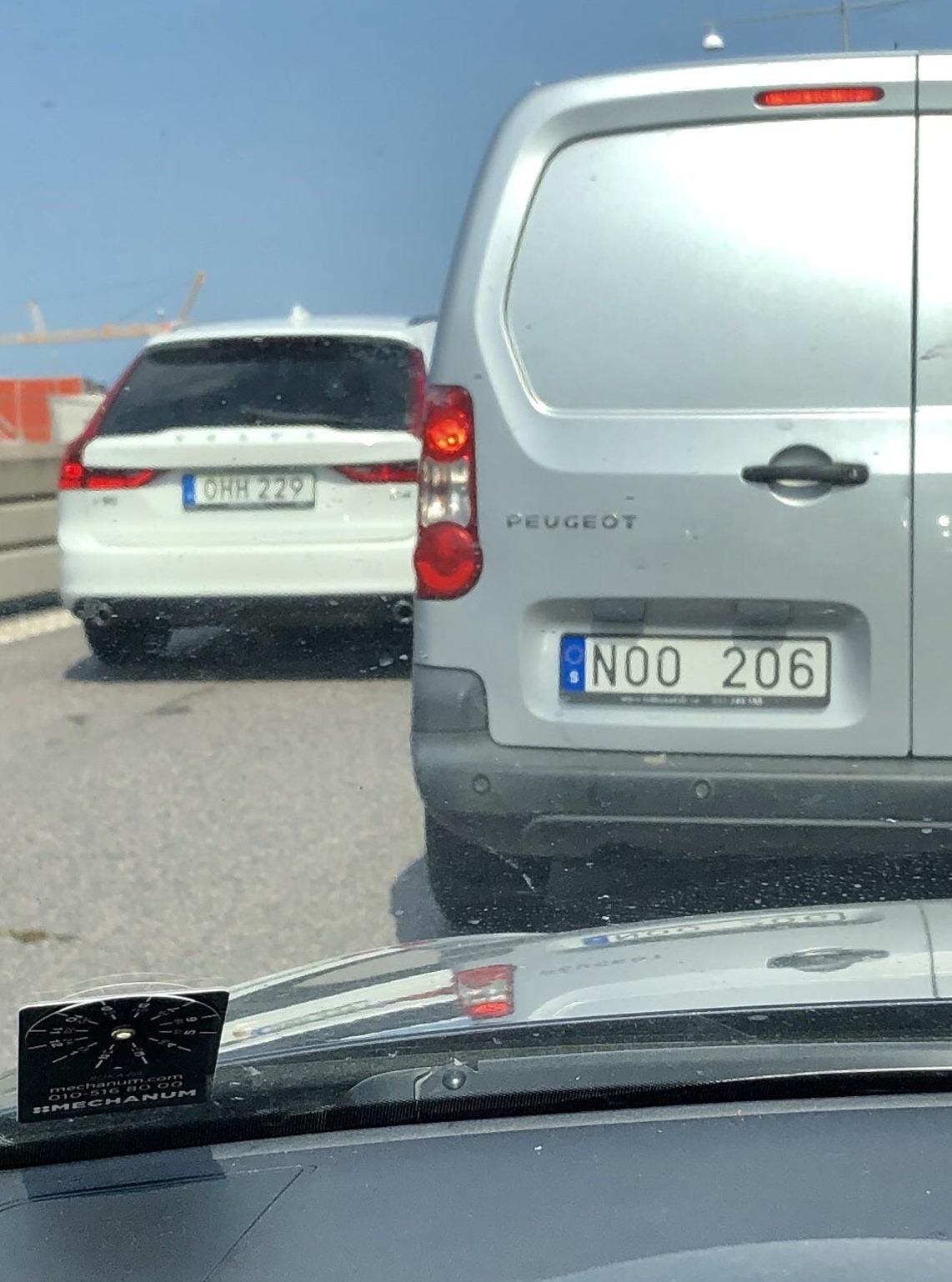 Tfw stuck in traffic | Scrolller