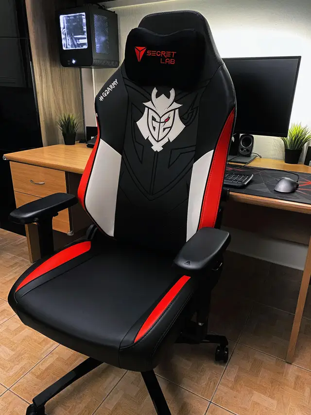 #secretlab TITAN EVO 2022 XL G2 Edition | Scrolller