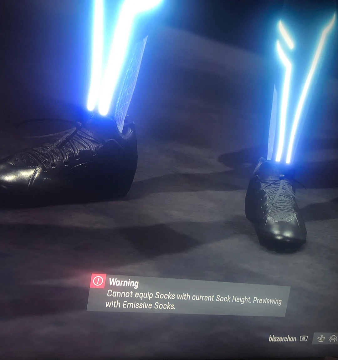 How do I equip light up socks in superstar showdown | Scrolller