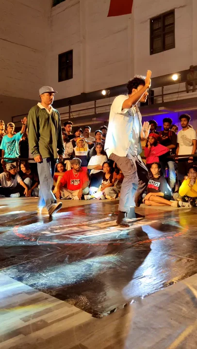 from a recent openstyle battle, waving & popping freestyle. | Scrolller