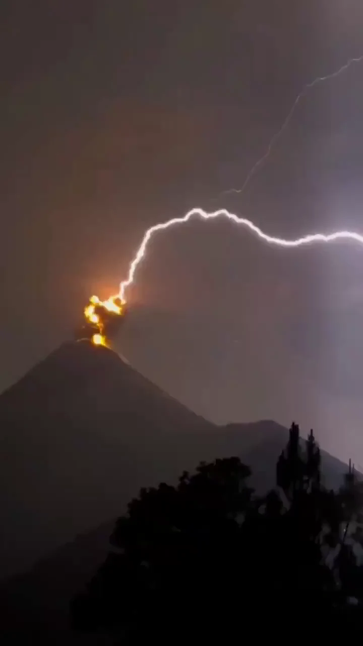 Lightning strike on top of Guatemala Volcano | Scrolller