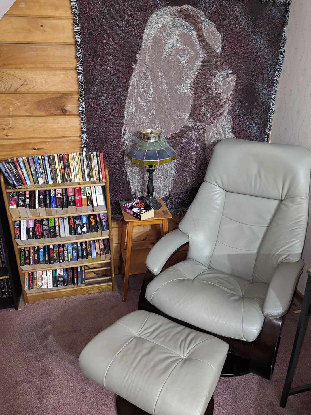 My thrift store reading corner | Scrolller