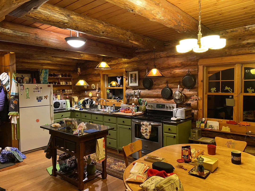 Log cabin kitchen | Scrolller