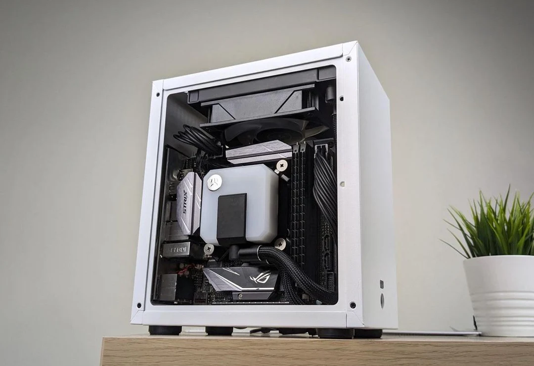 Geekstore M21 6.7L | Scrolller