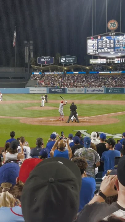 One of the coolest things to ever witness, I love baseball. | Scrolller