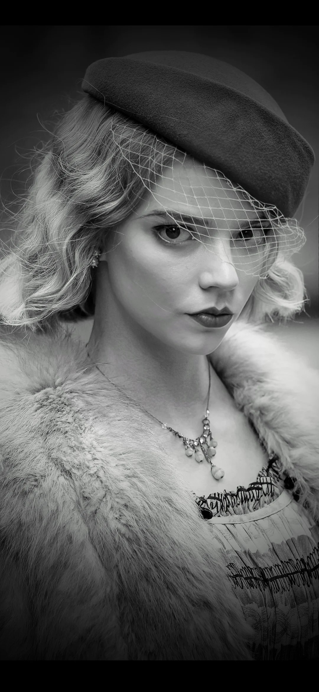 Anya old Hollywood vintage style | Scrolller