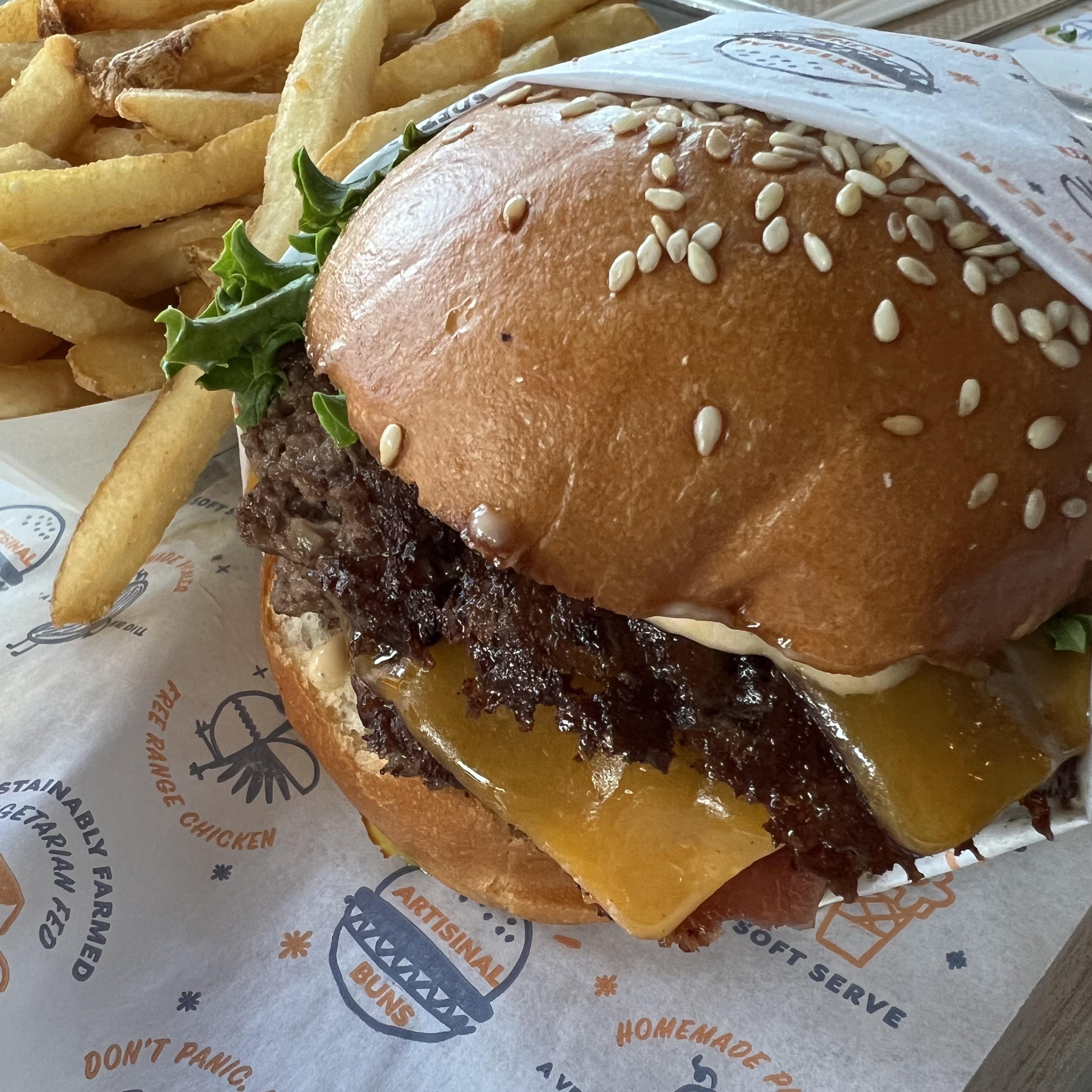 My most favorite Bay Area Burger from Super Duper Burger | Scrolller