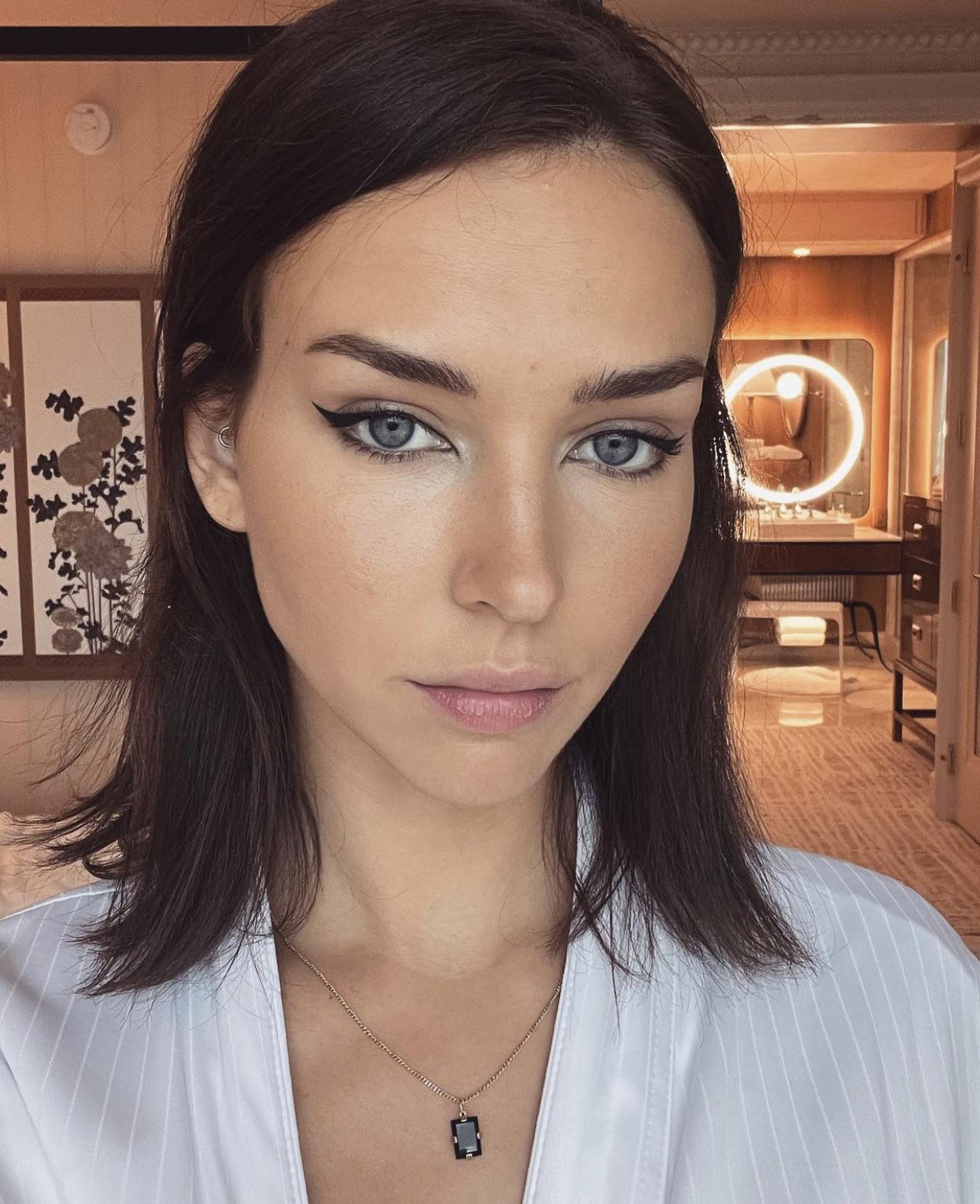 Illusion | Scrolller