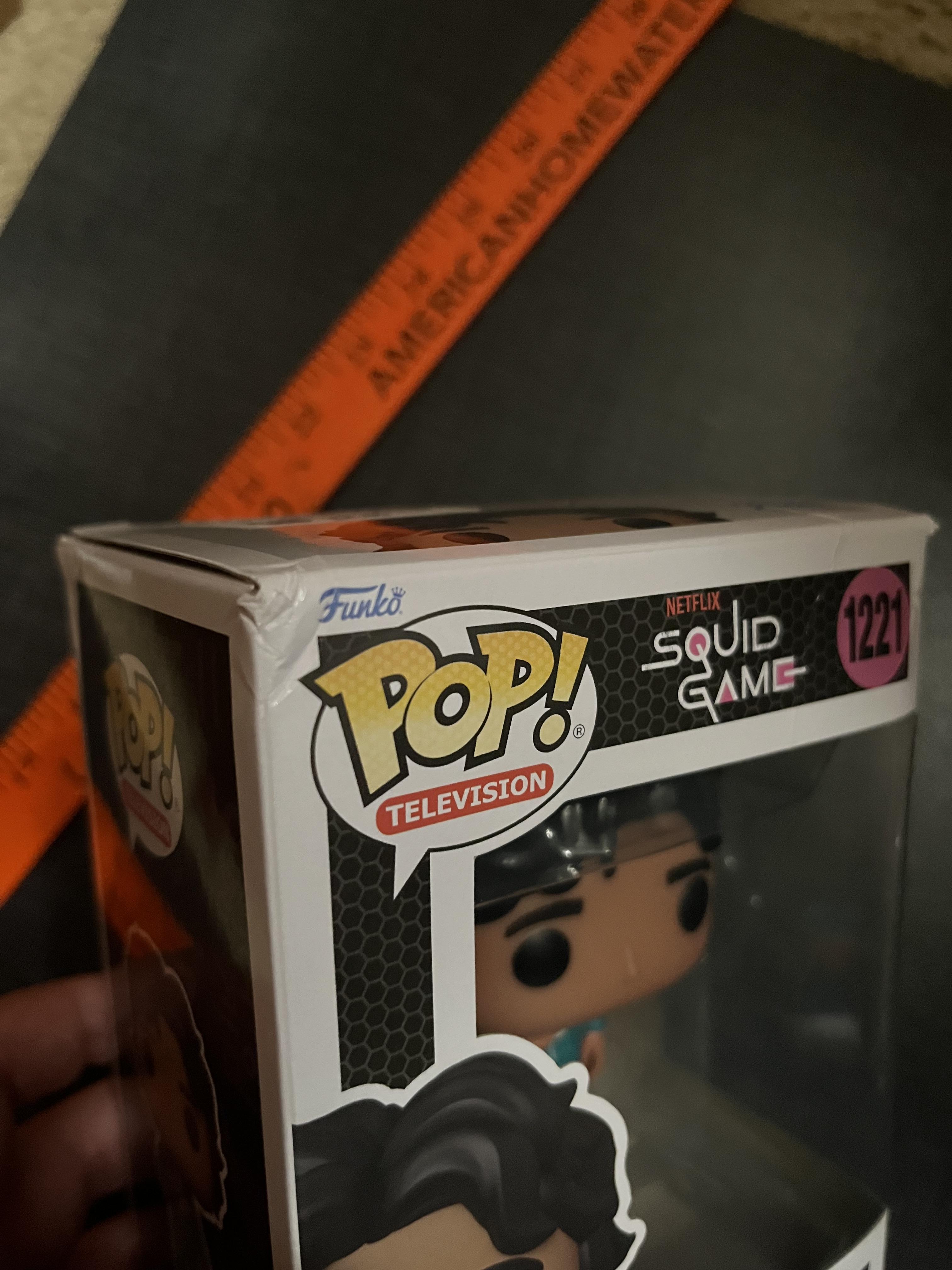 I accidentally damaged my Funko POP! box, any ideas on how to fix it back to perfection? No ...