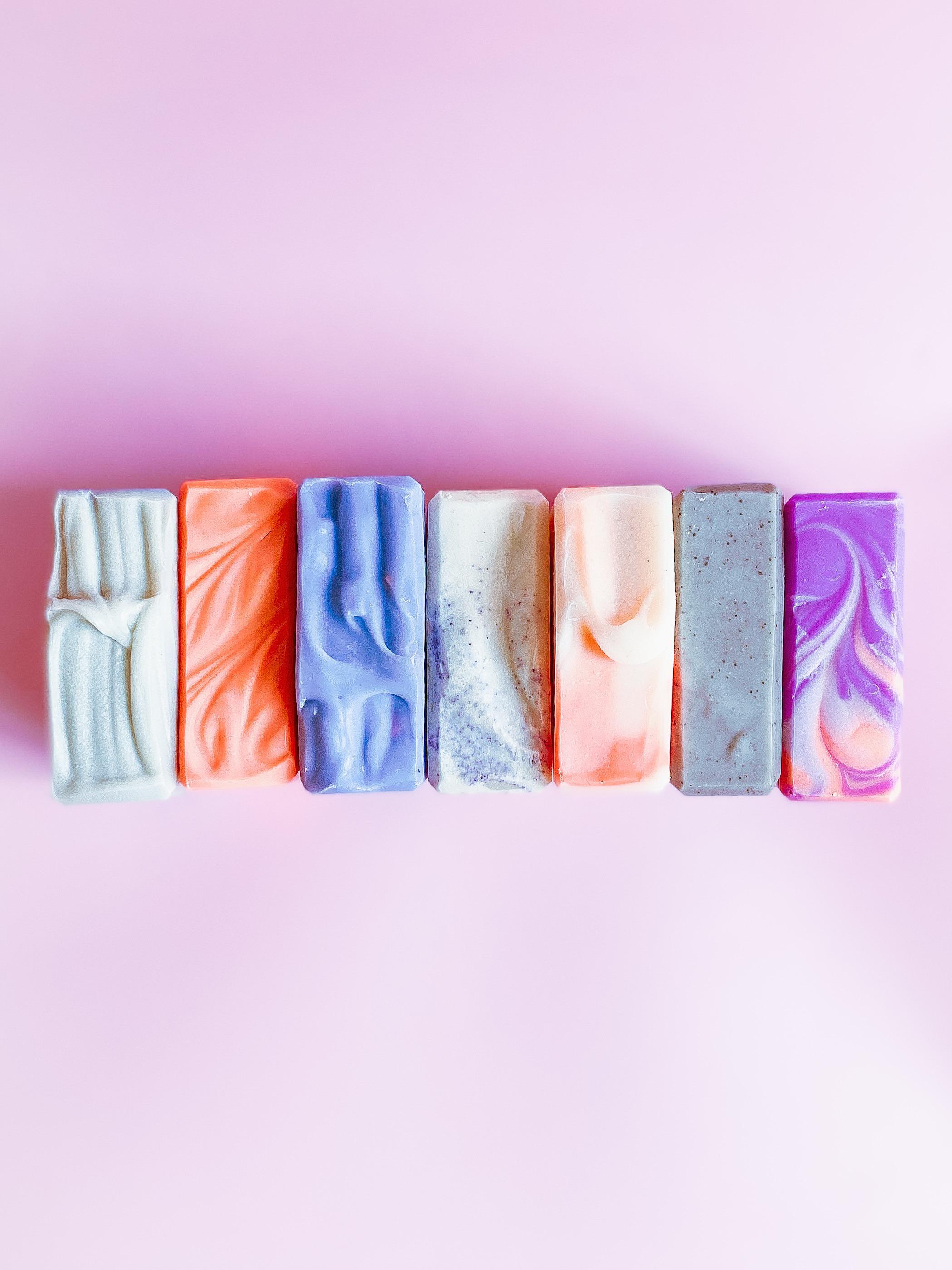 Which is your favorite? I’m noticing that customers lean towards the more simple designs | Scrolller