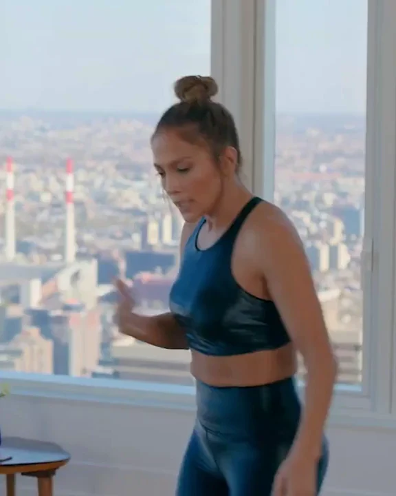 Gorgeous Jennifer | Scrolller