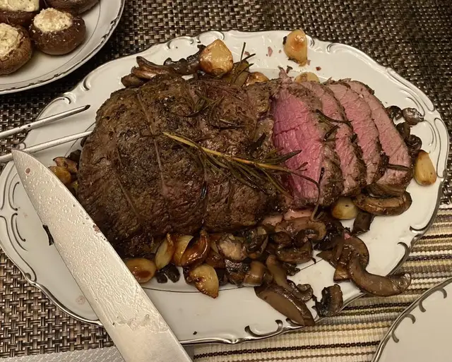 Beef tenderloin roast | Scrolller