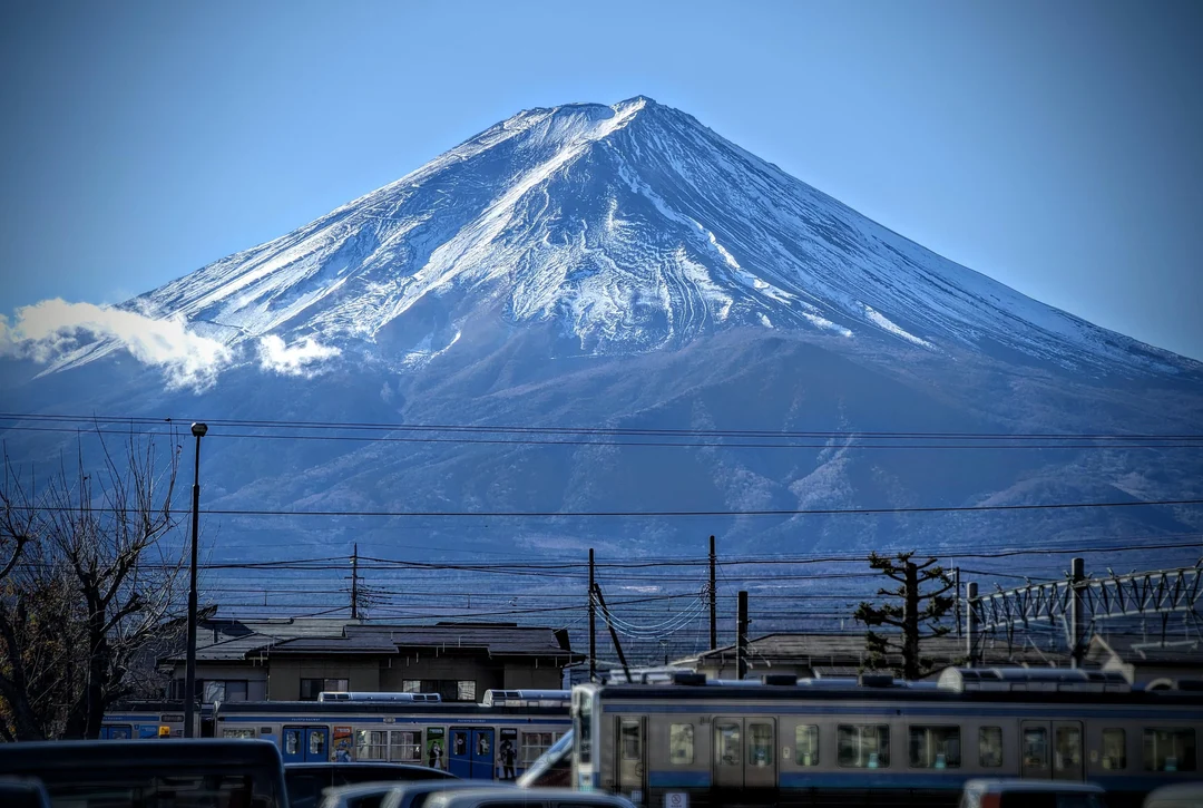 Mount Fuji from Kawaguchiko Station, Japan [OC] [4080 x 2739] | Scrolller