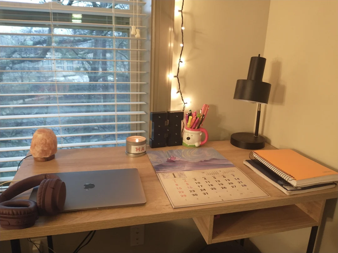 My cozy little workspace | Scrolller