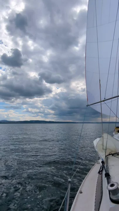 Summer evenings solo sailing on the Firth of Forth. 😊 | Scrolller