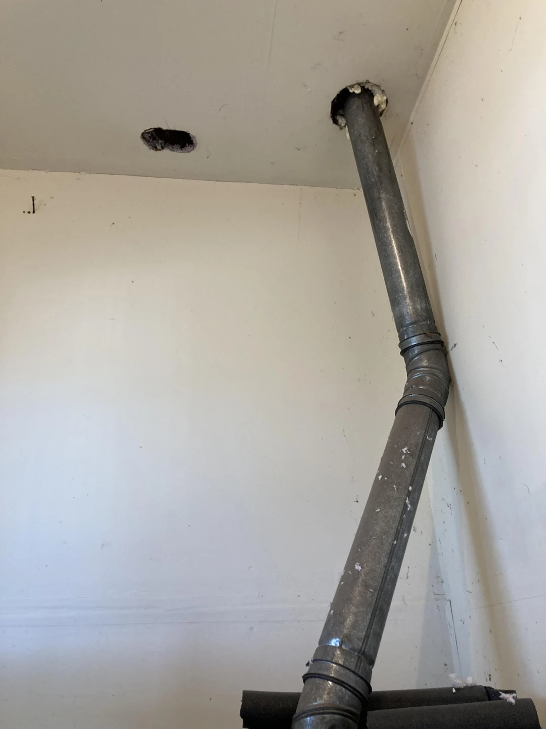 Air vents for gas water heater: how to seal? | Scrolller