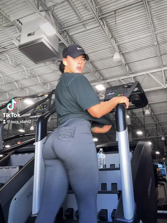 Crazy leg day today | Scrolller