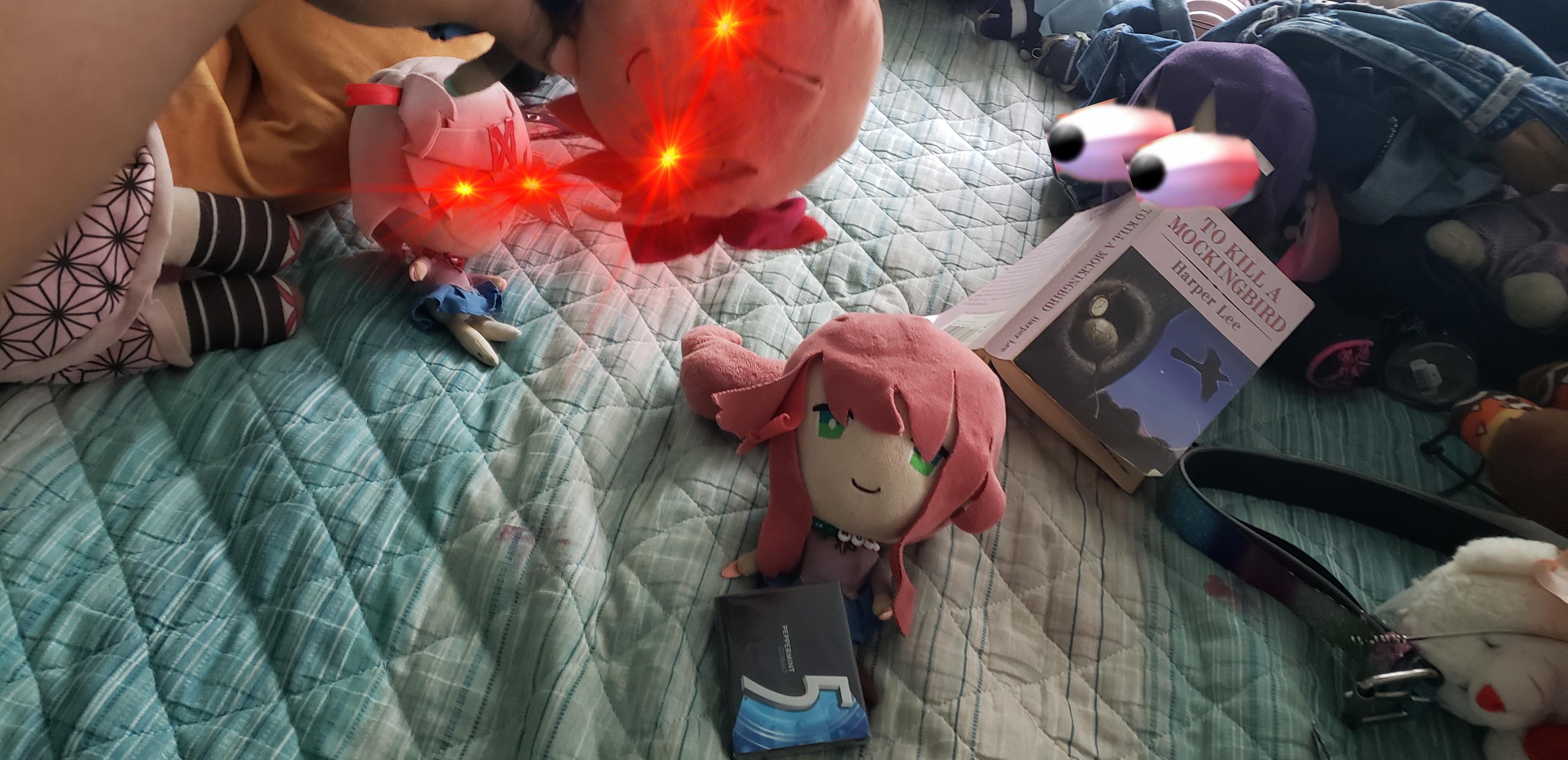 Monika brings gum to the Literature Club | Scrolller