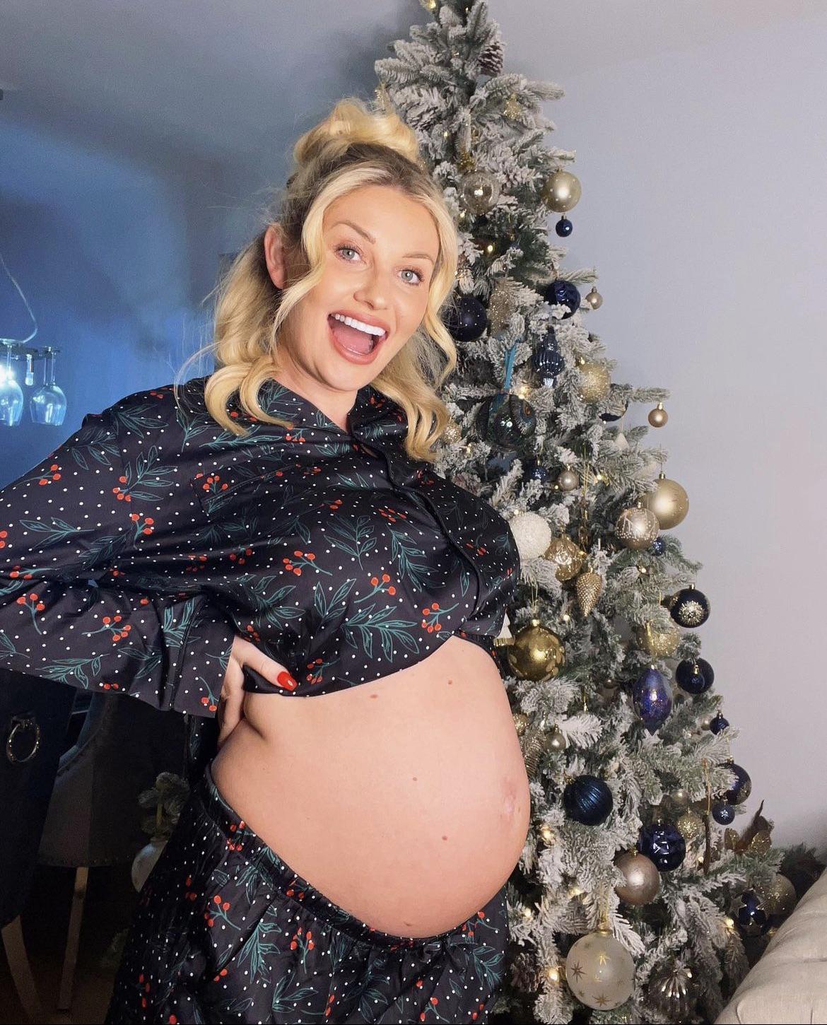 Amy Hart pregnant | Scrolller