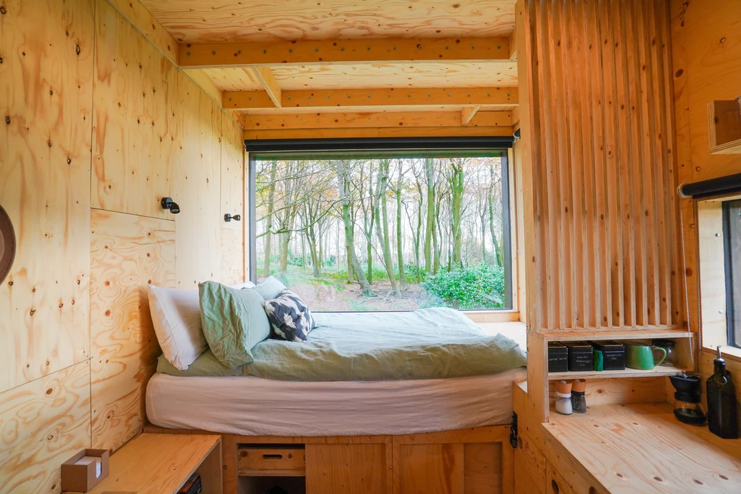Discover more like CozyPlaces: Cozy Very Tiny Cabin, Close To Hastings, UK. and Related Content ...