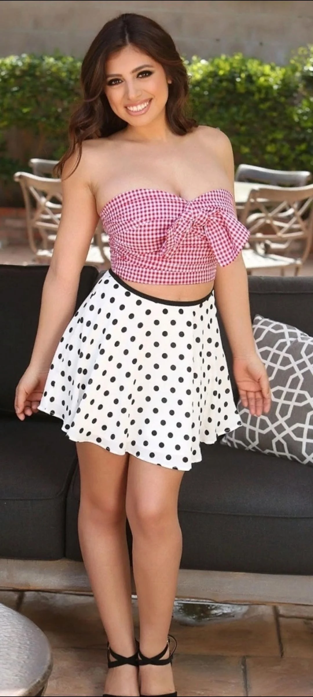 Ella Knox | Scrolller