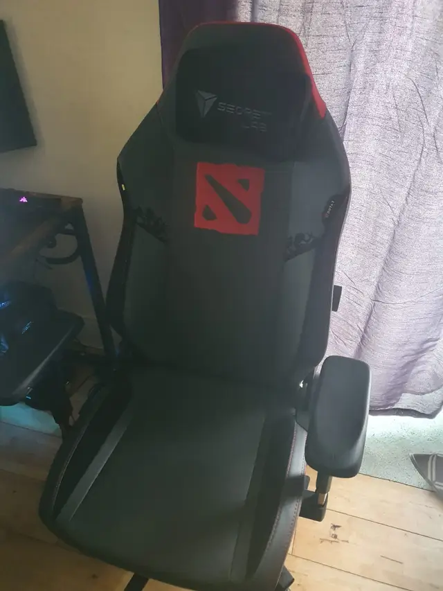 #Secretlab | Scrolller