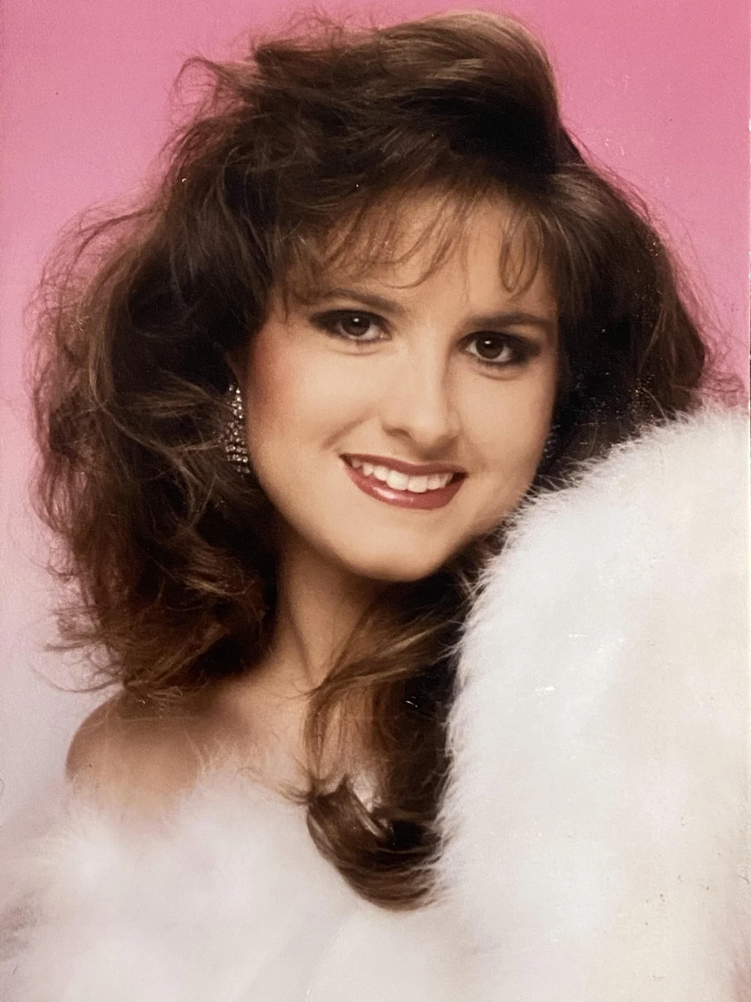 Glamour shot of my mom at 20 years old (circa 1993) | Scrolller